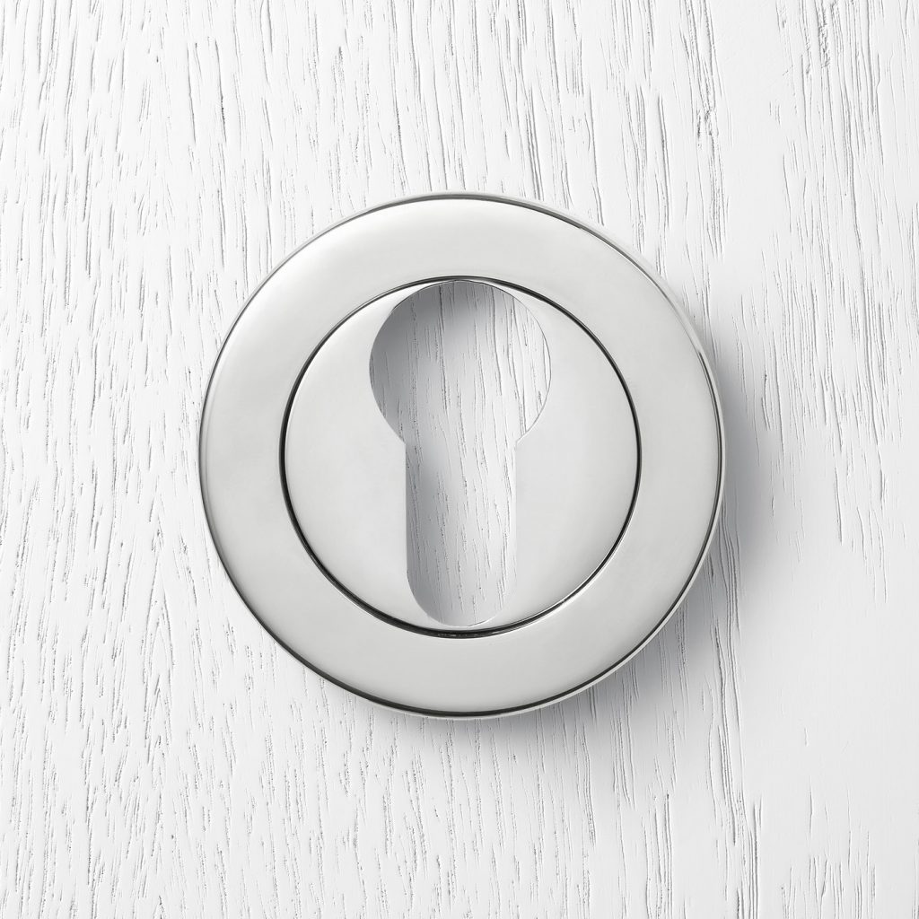 ESCUTCHEON YOKE