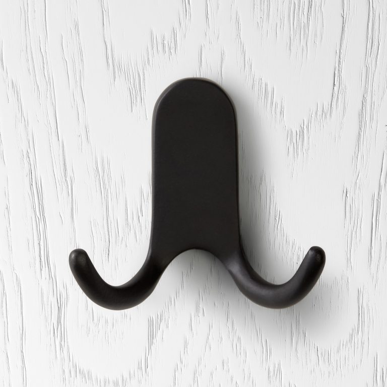 CLOTH HOOK