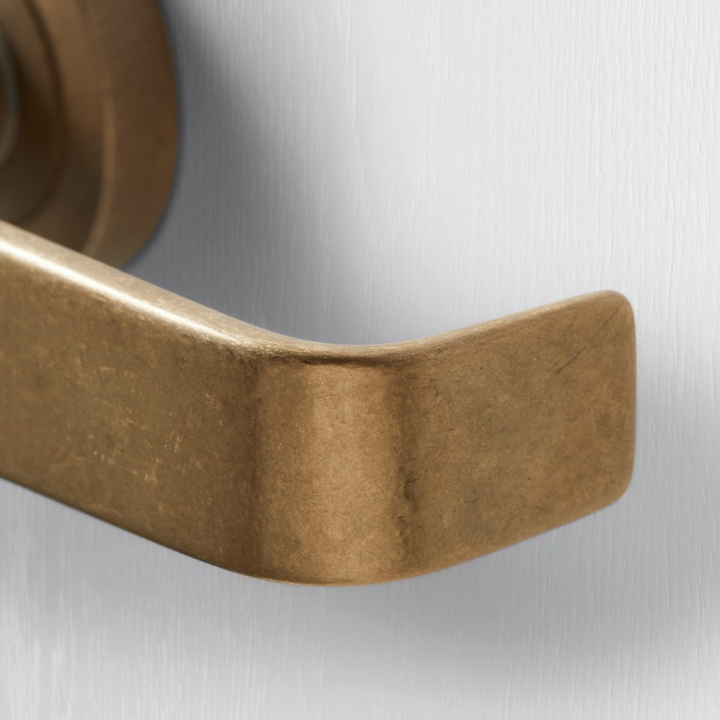 SAFETY DOOR HANDLE